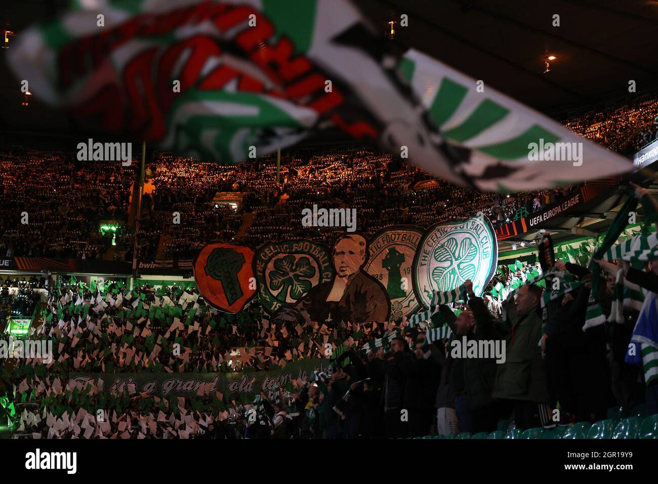 Celtic tifo scotland hi-res stock photography and images - Alamy