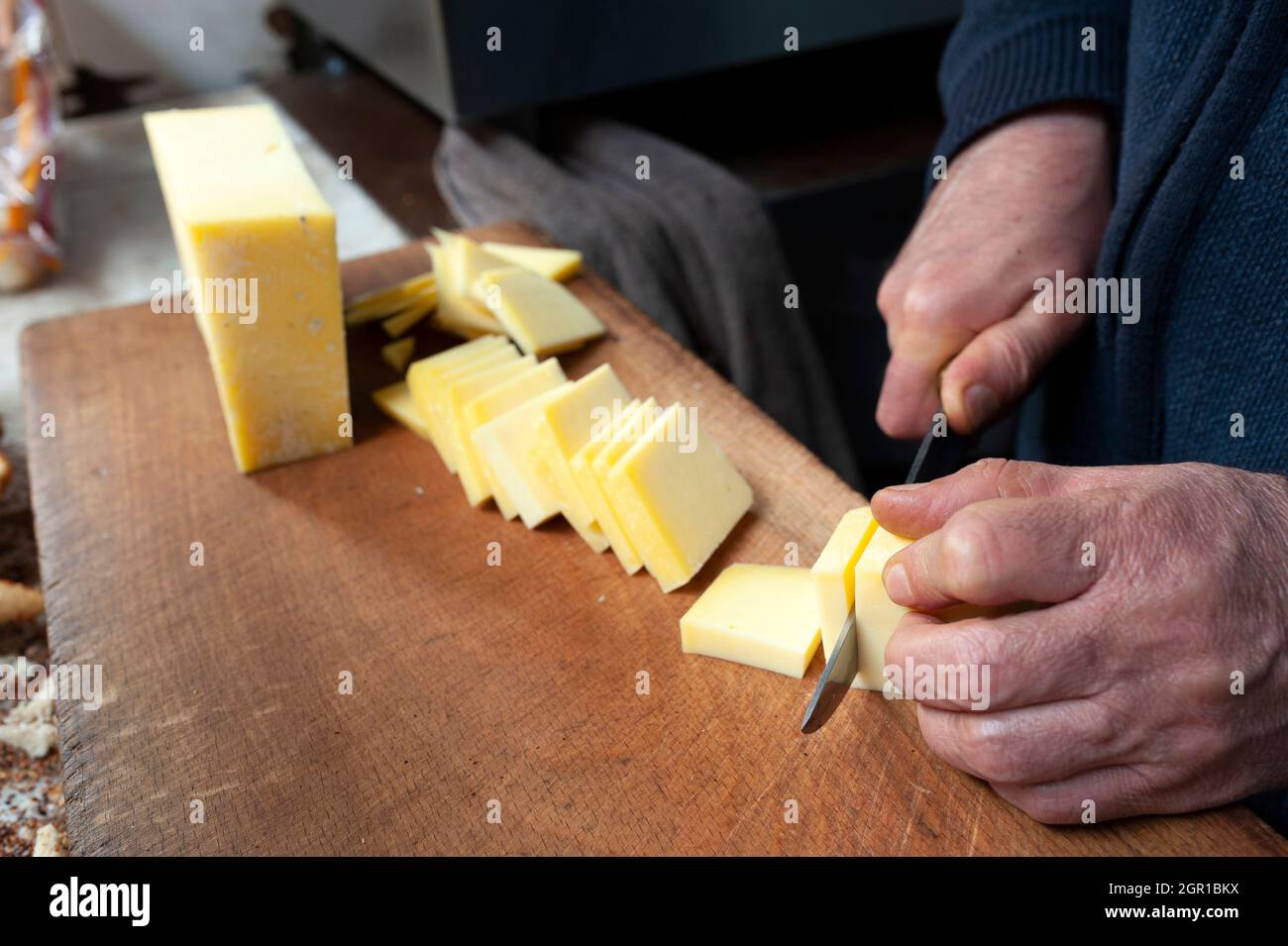 Cheese cutting knife hi-res stock photography and images - Alamy