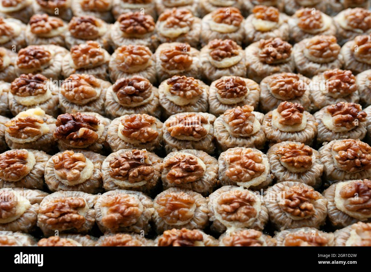 Turkish deserts, Turkish Baklava, Turkish dessert, Turkish sweet food ...