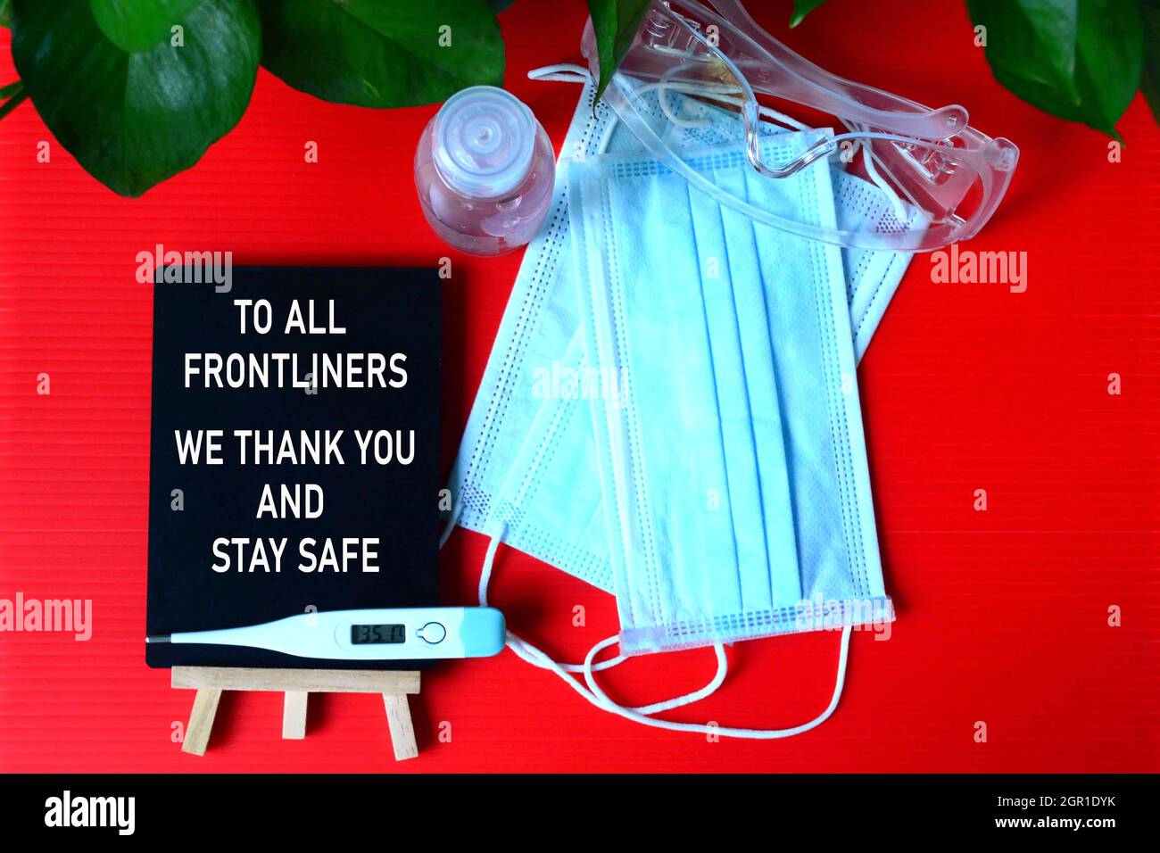 Thank you frontliners hi-res stock photography and images - Alamy