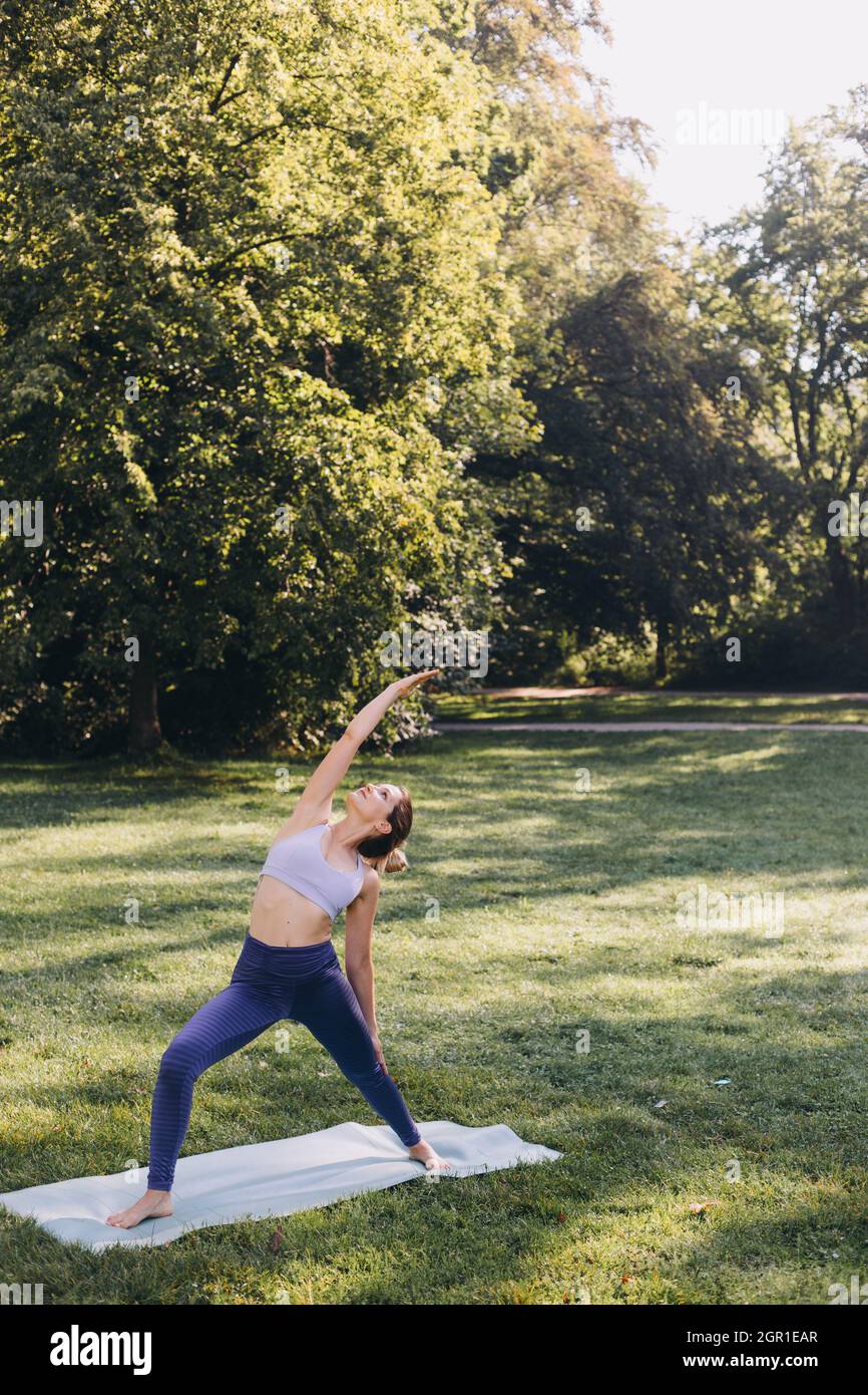 Shadow man one arm raised hi-res stock photography and images - Alamy