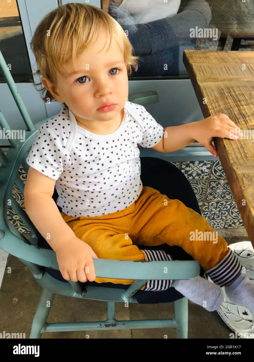 Restaurant baby high chair hi-res stock photography and images - Alamy