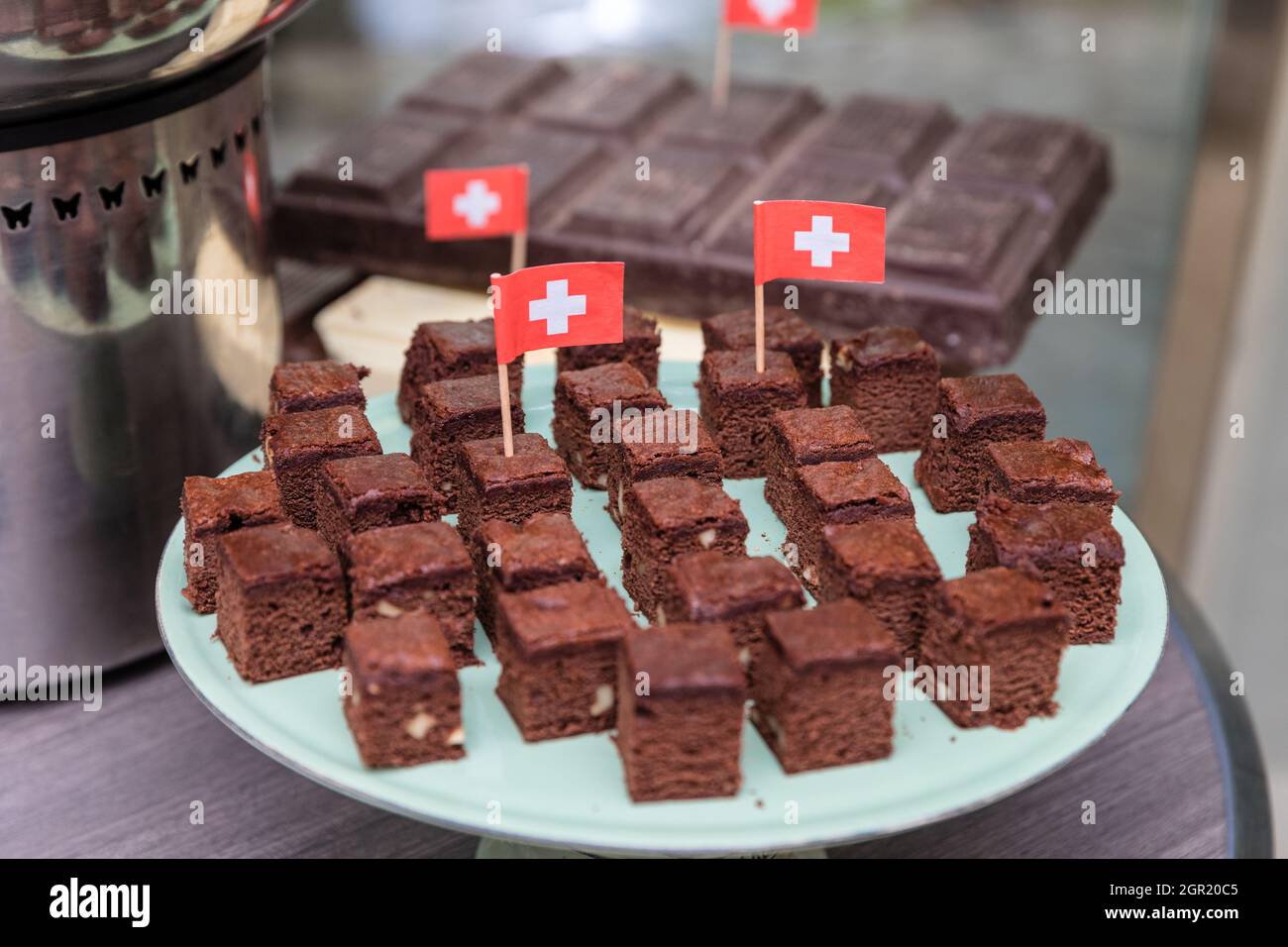 National day switzerland cake hi-res stock photography and images - Alamy