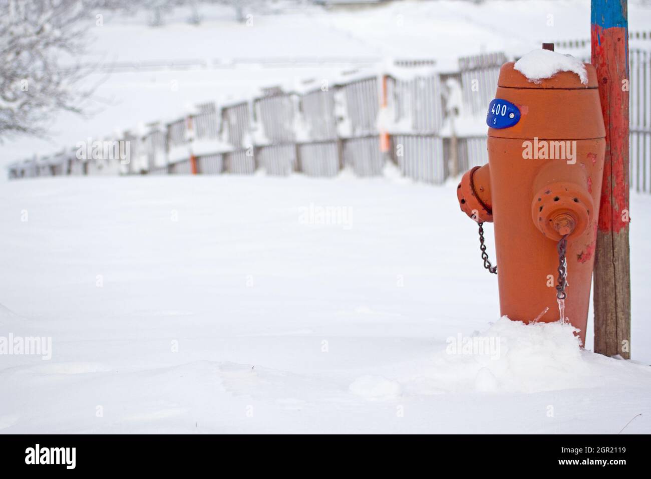 Frozen fire hydrant hi-res stock photography and images - Alamy