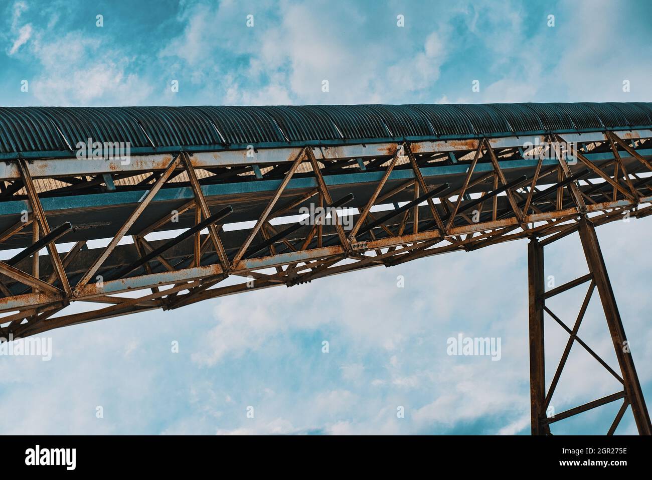 Bridge conveyor hi-res stock photography and images - Alamy