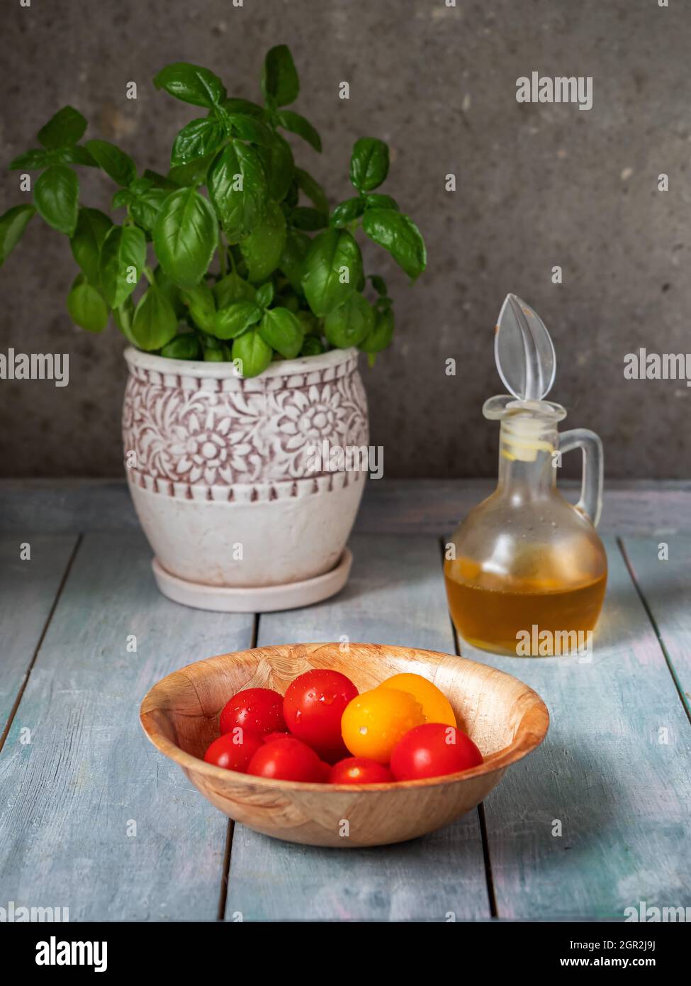 Basal leaf hi-res stock photography and images - Alamy