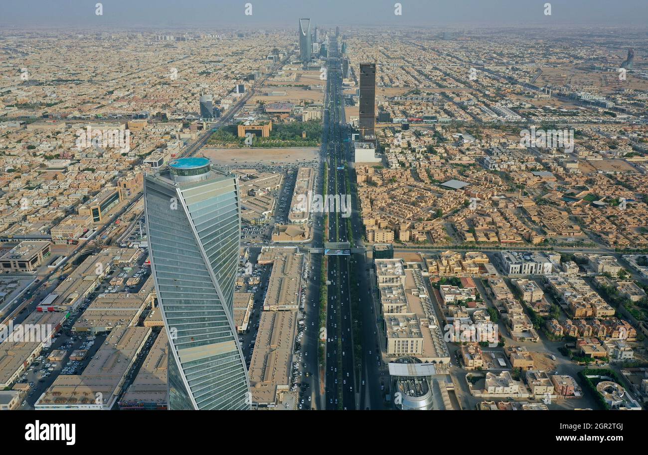 Riyadh skyline 2020 hi-res stock photography and images - Alamy
