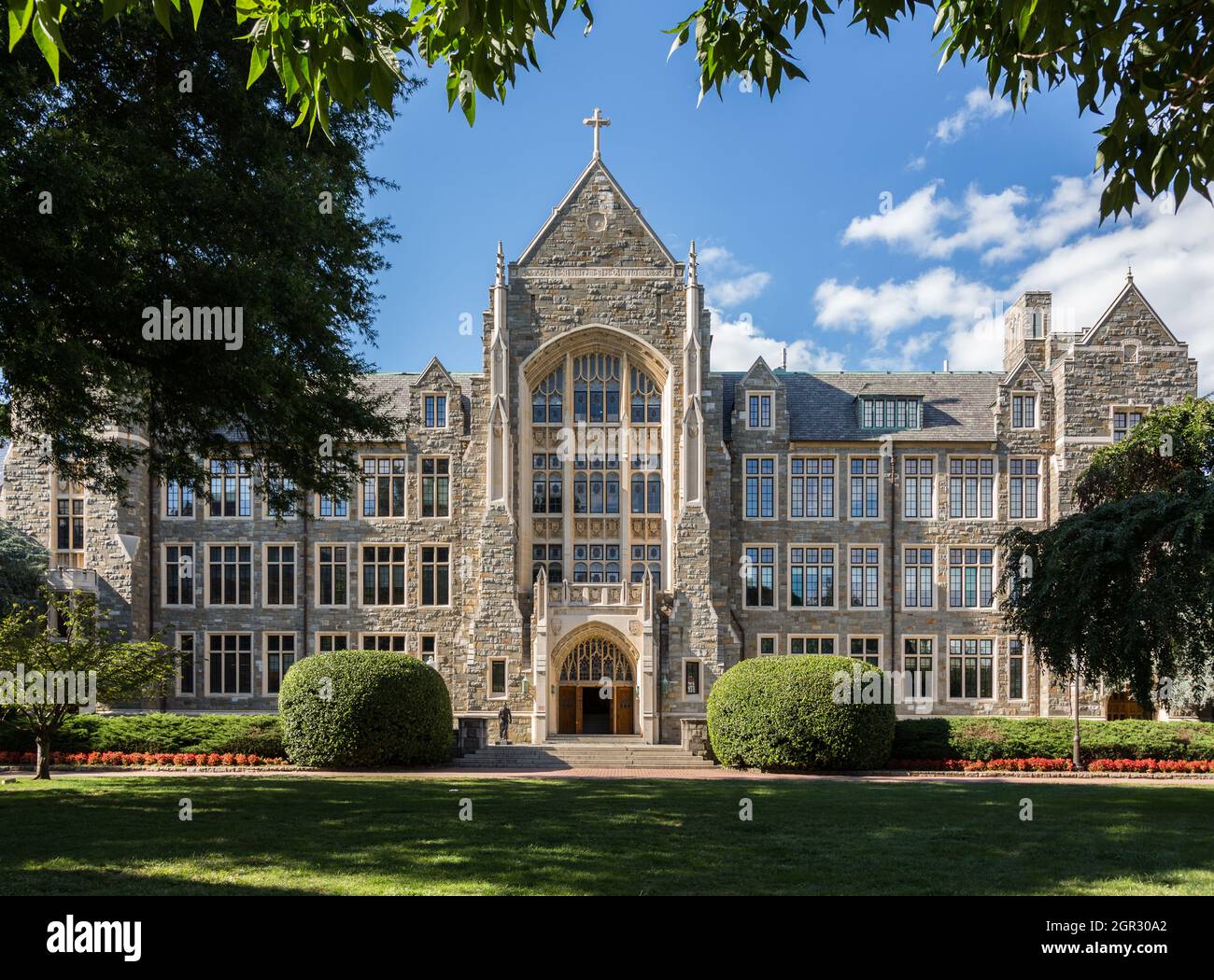 Classroom buildings hi-res stock photography and images - Alamy