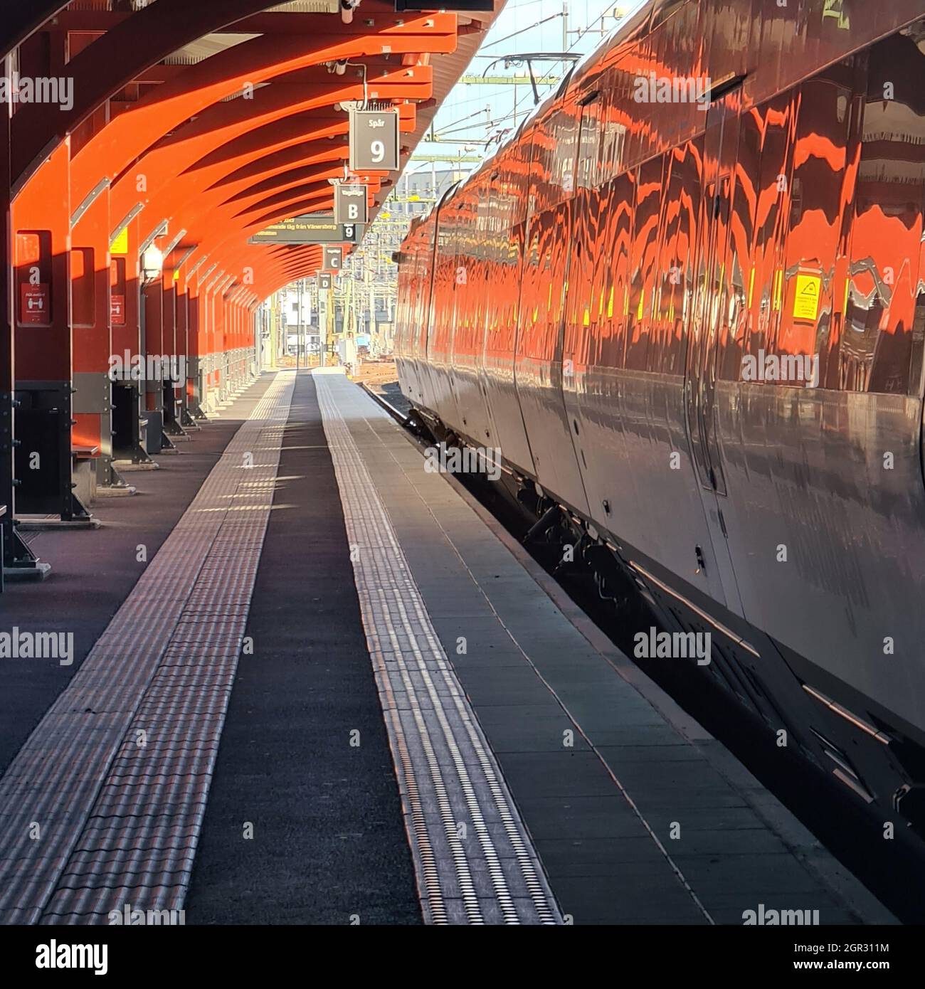 Empty Platform In Afternoonsun Stock Photo - Alamy