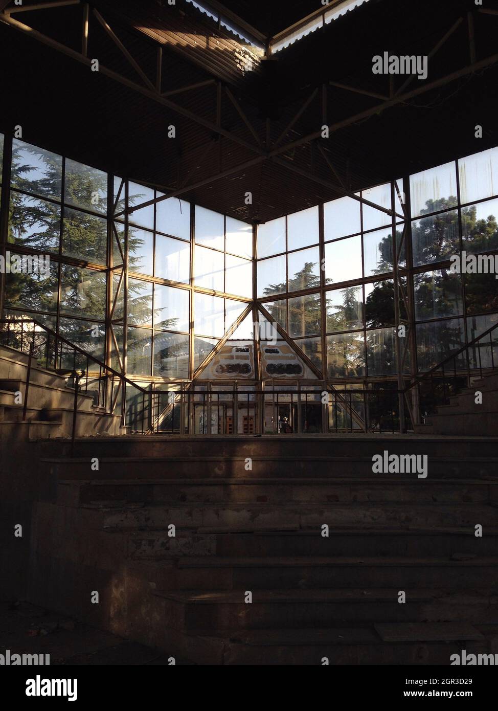 Abandoned soviet hi-res stock photography and images - Alamy