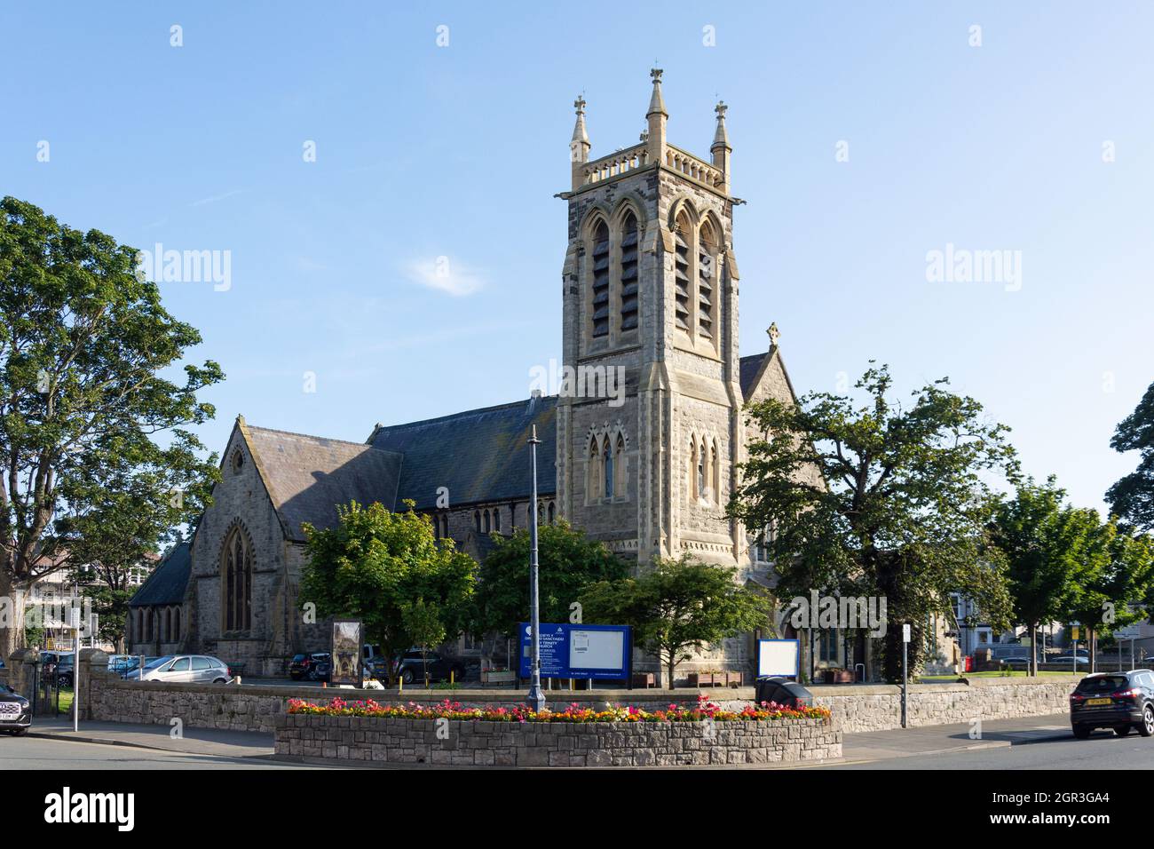 Holy Trinity Church, Trinity Square, Llandudno, Conwy County Borough ...