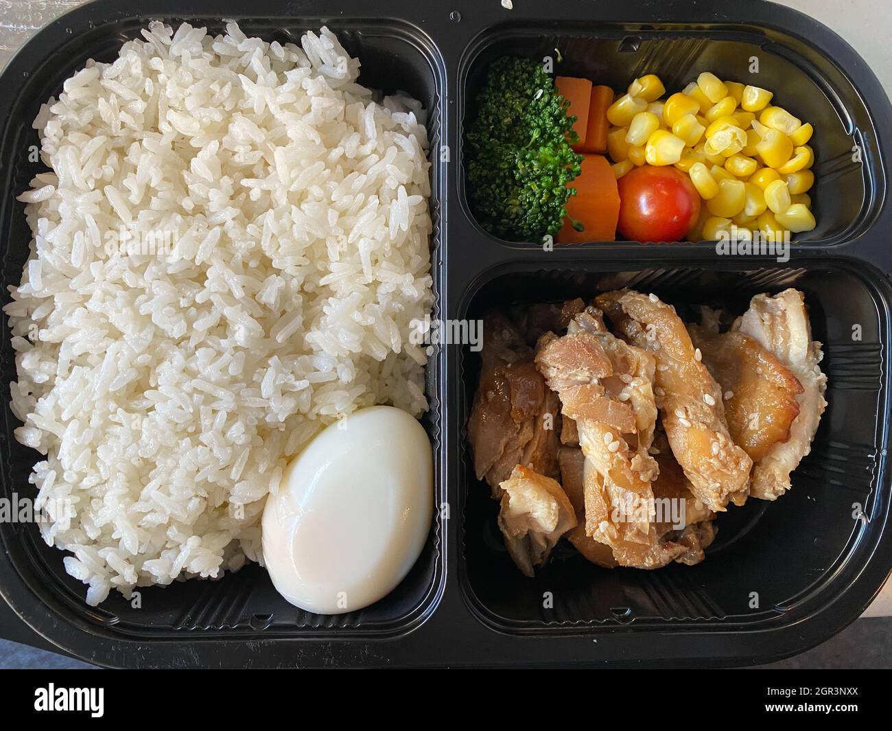 Lunch box top angle hi-res stock photography and images - Alamy