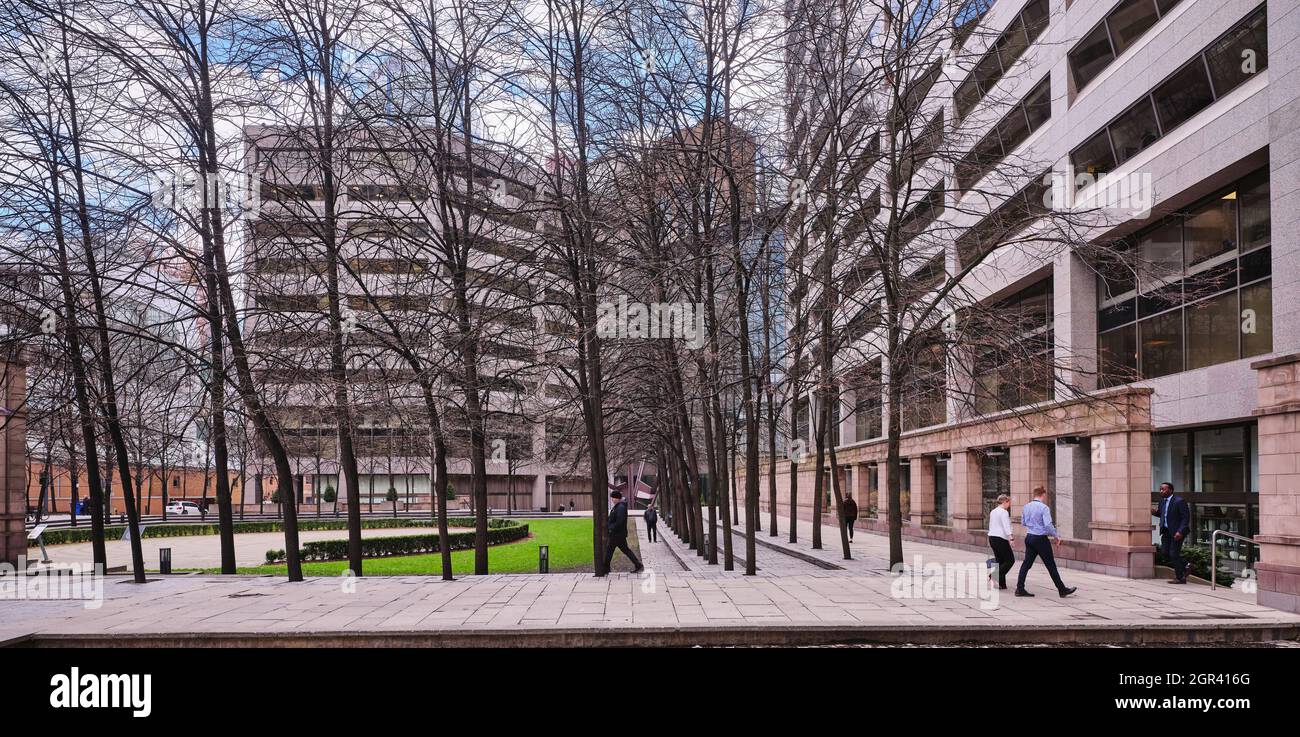 Trinity Square Park Toronto Stock Photo - Alamy