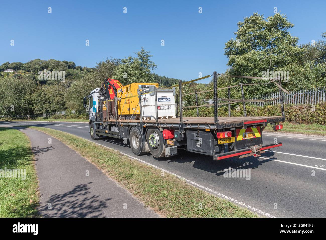 Truck going downhill hi-res stock photography and images - Alamy