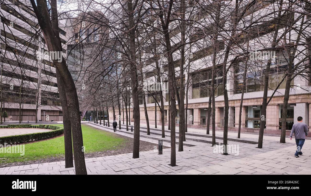 Trinity Square Park Toronto Stock Photo - Alamy