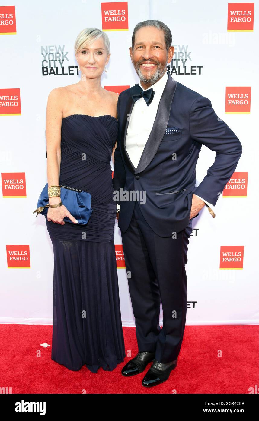 New York, NY, USA. 30th Sep, 2021. Hilary Quinlan and Bryant Gumbel at ...