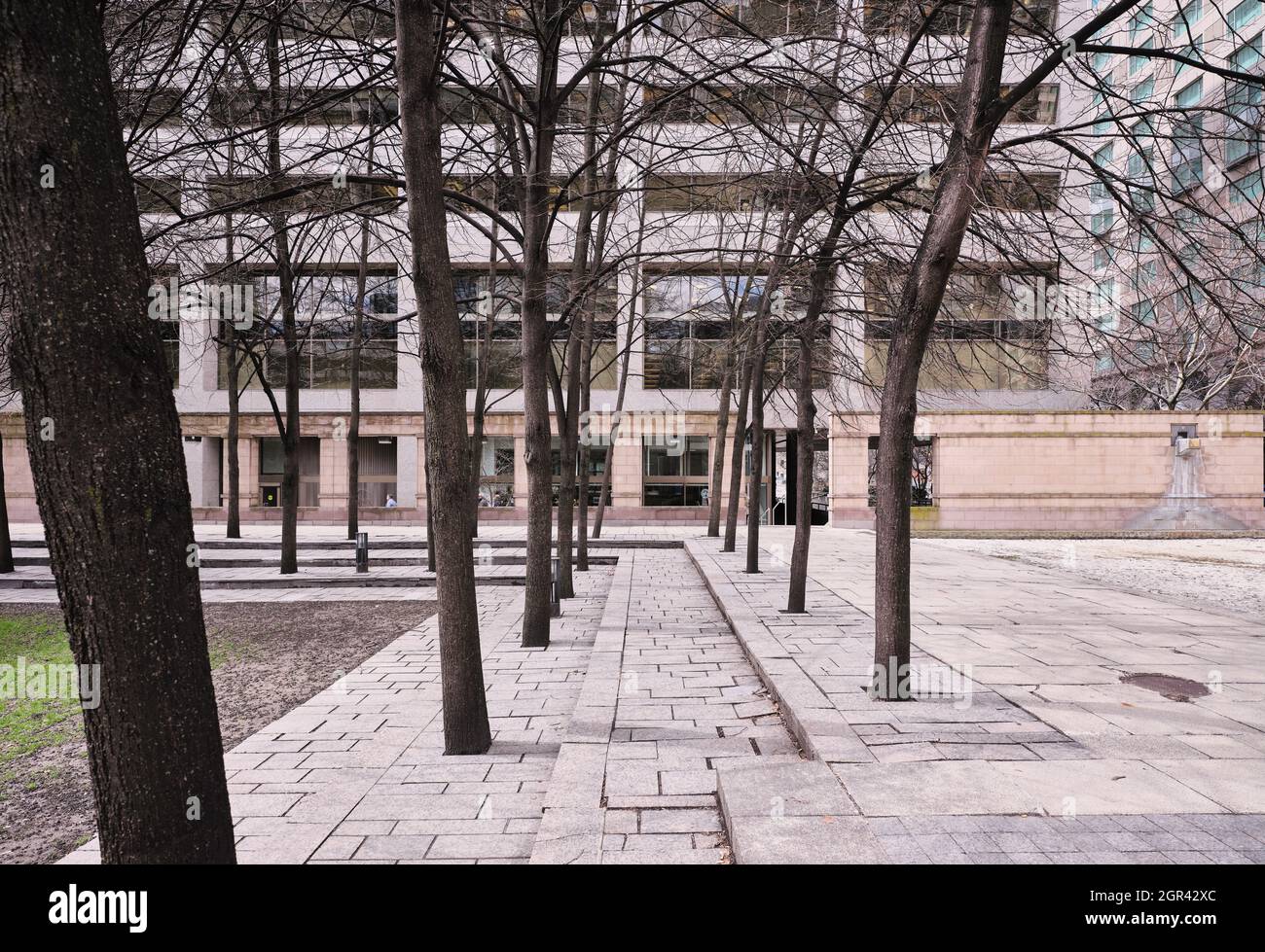 Trinity Square Park Toronto Stock Photo - Alamy