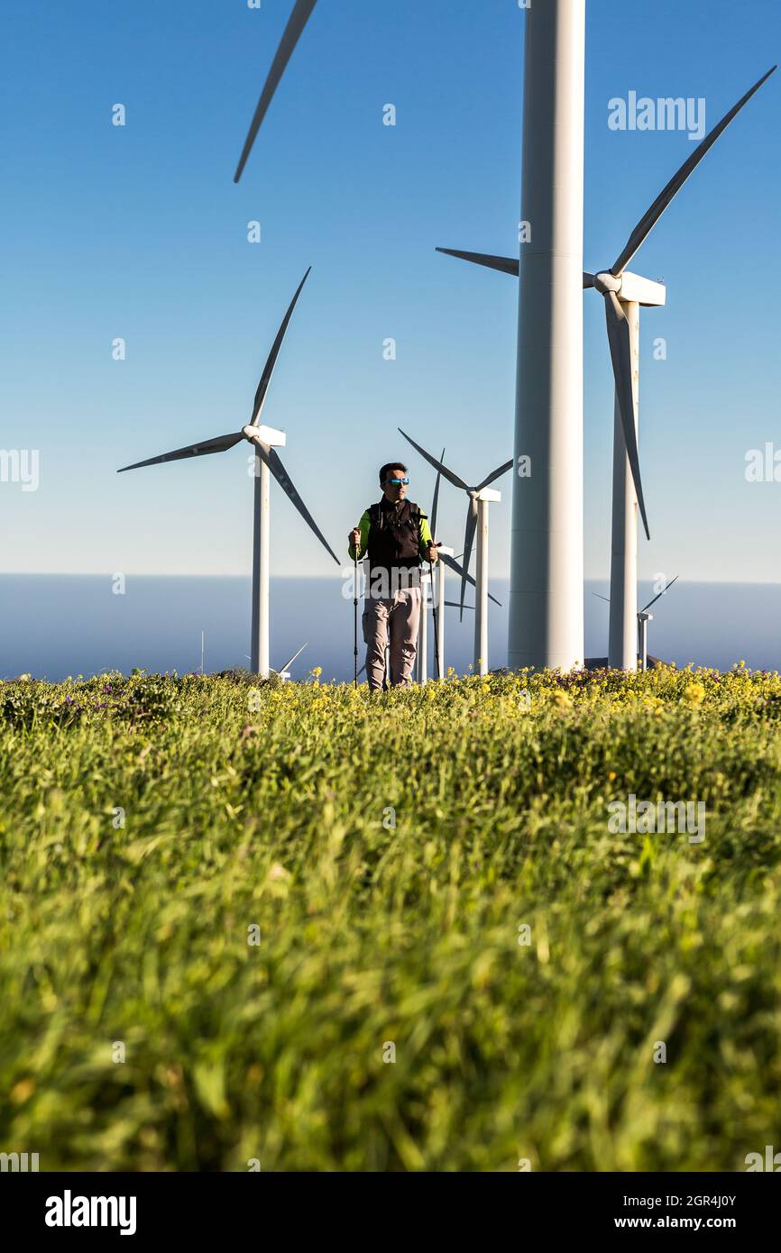 Walking against wind hi-res stock photography and images - Alamy