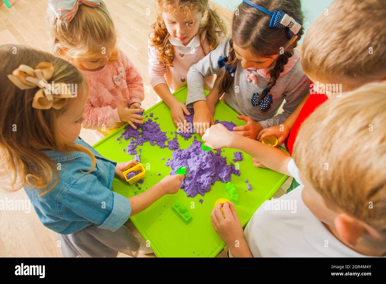 Kids classroom 4 5 years hi-res stock photography and images - Alamy