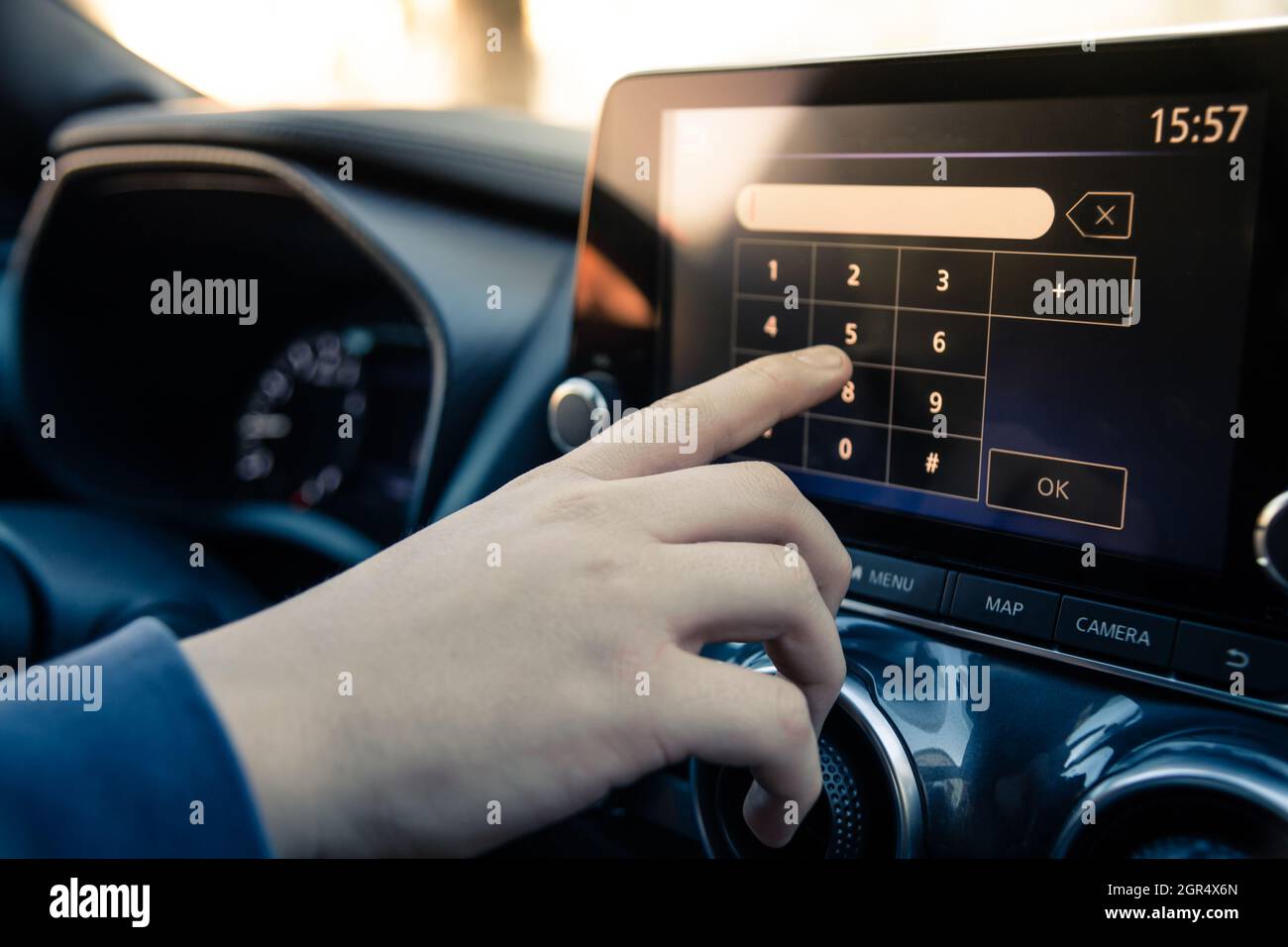 Reading map inside car hi-res stock photography and images - Alamy