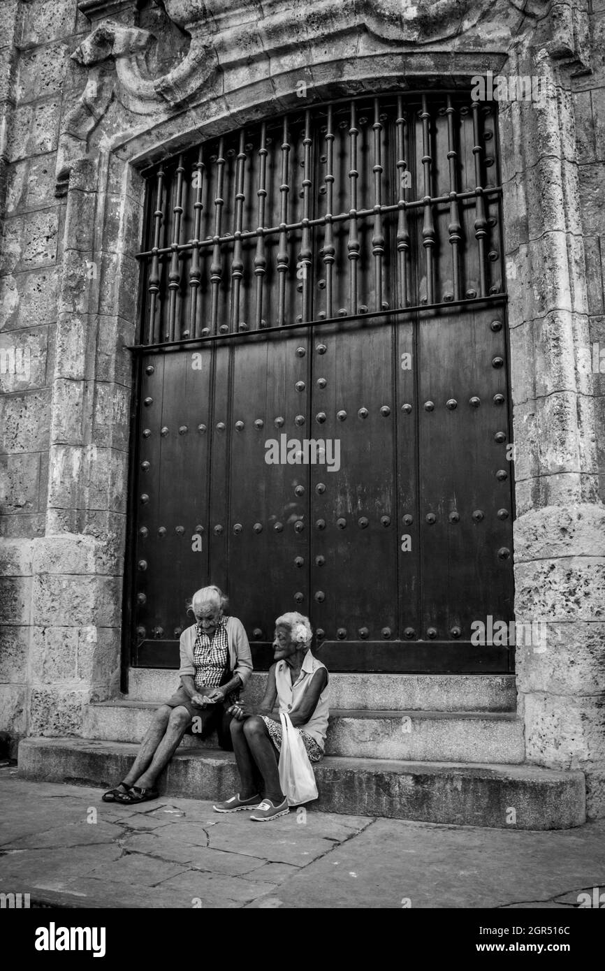 Havana doors Black and White Stock Photos & Images - Alamy