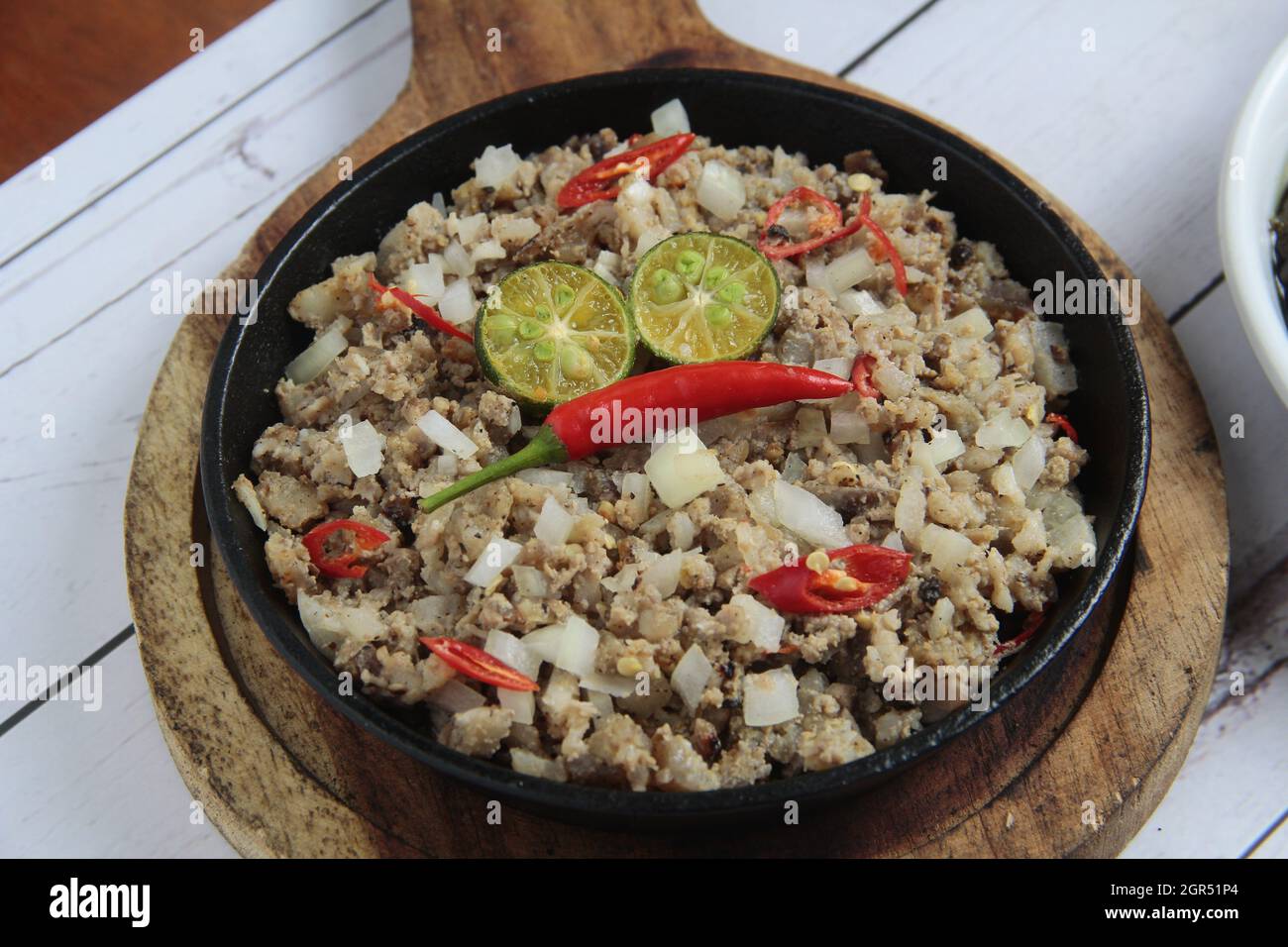 Sizzling sisig hi-res stock photography and images - Alamy