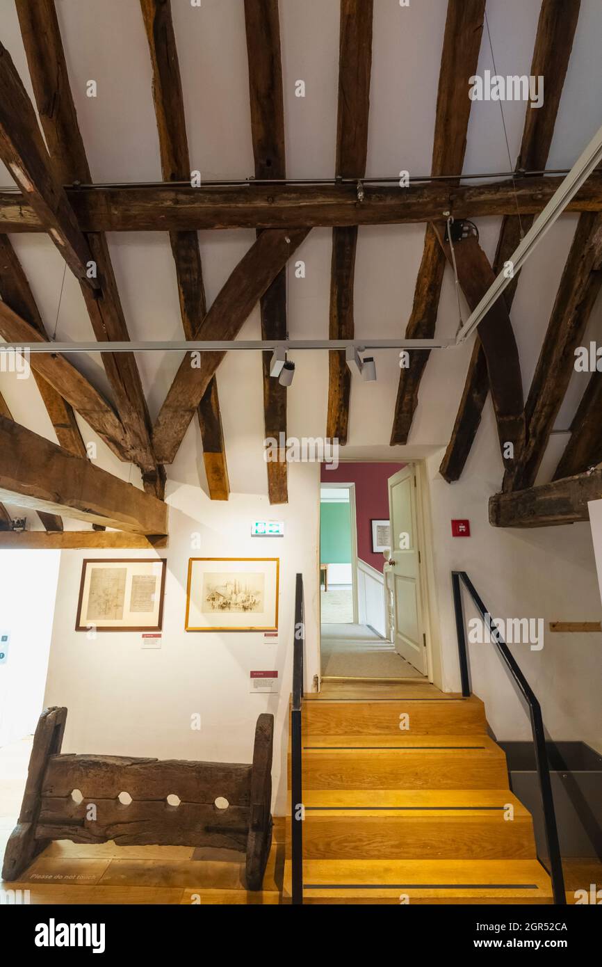 Beam ceilings hi-res stock photography and images - Alamy