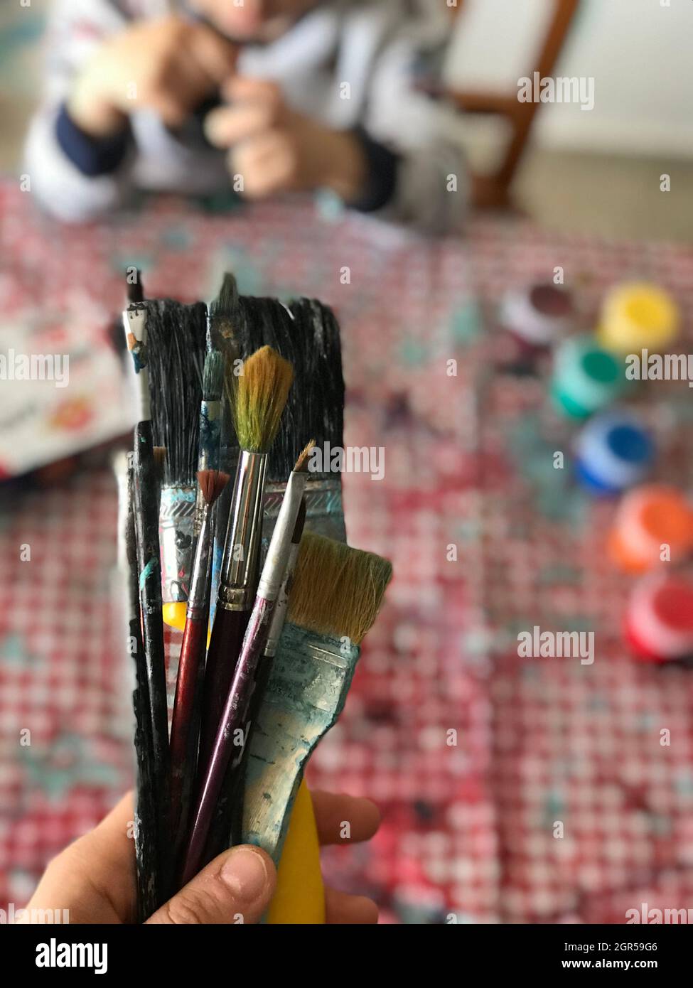Human hand painting hi-res stock photography and images - Alamy