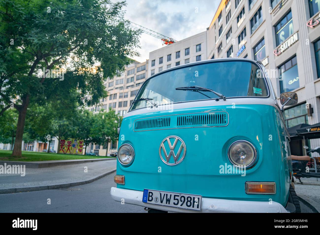Classic vw kombi hi-res stock photography and images - Alamy