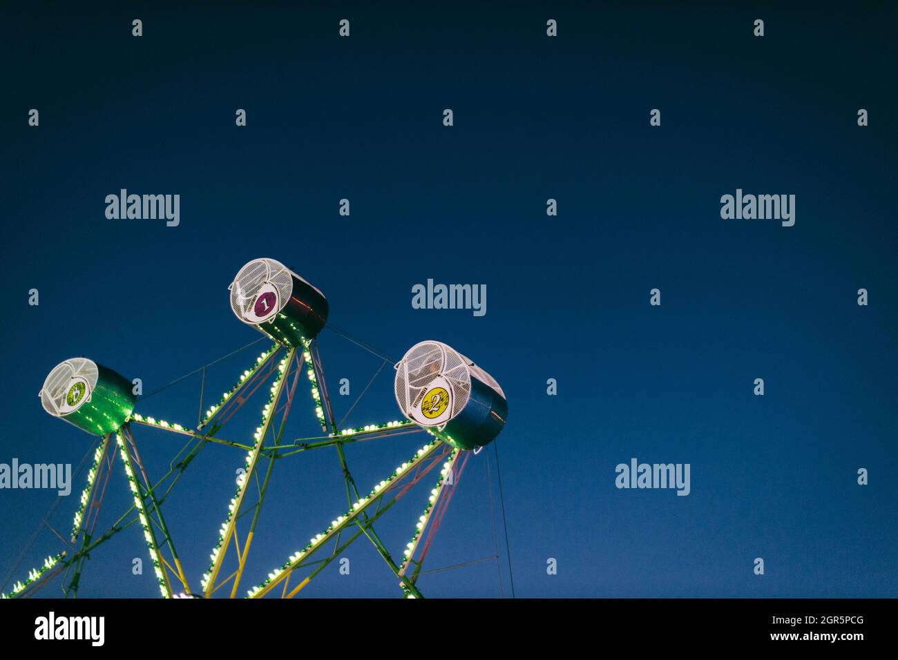 Zipper carnival ride hi-res stock photography and images - Alamy