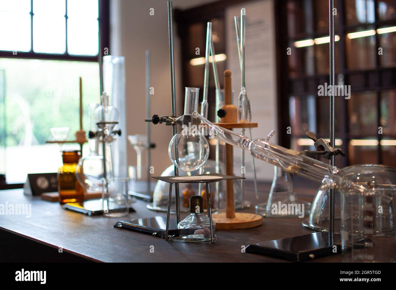 Scientific instrumentation hi-res stock photography and images - Alamy