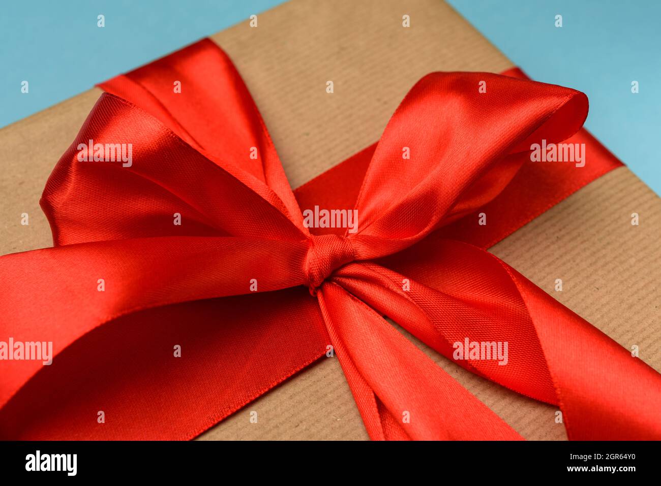 Blue knotted ribbon hi-res stock photography and images - Alamy
