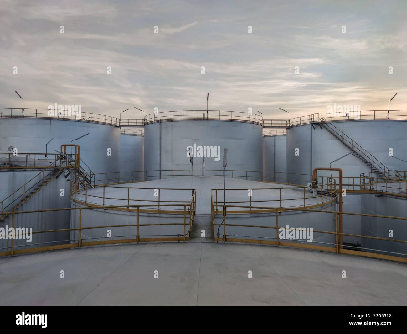 Palm oil crude oil hi-res stock photography and images - Alamy