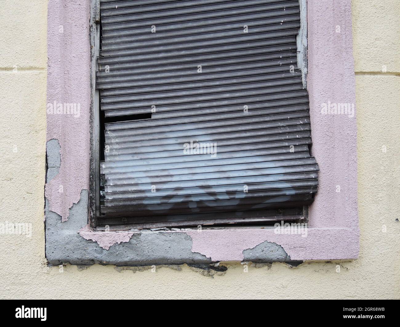 Blister window hi-res stock photography and images - Alamy