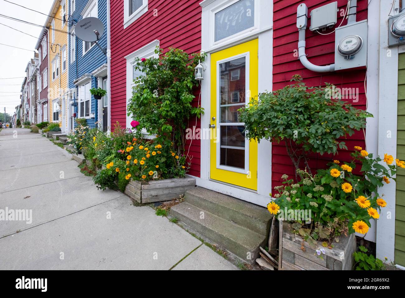 Double row houses hi-res stock photography and images - Alamy
