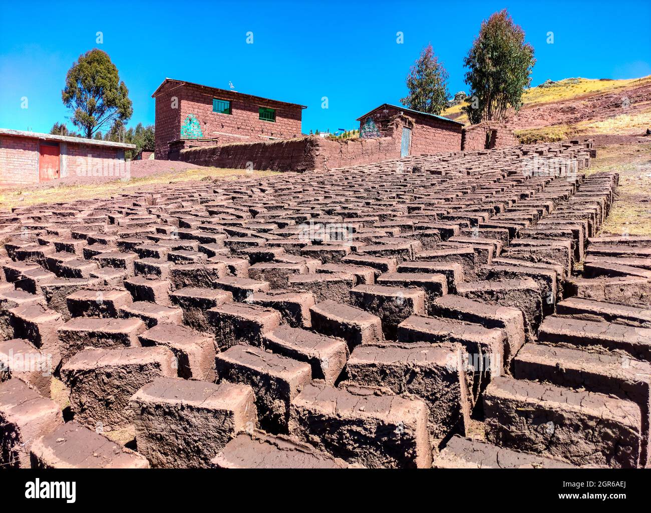 Earth block building hi-res stock photography and images - Alamy