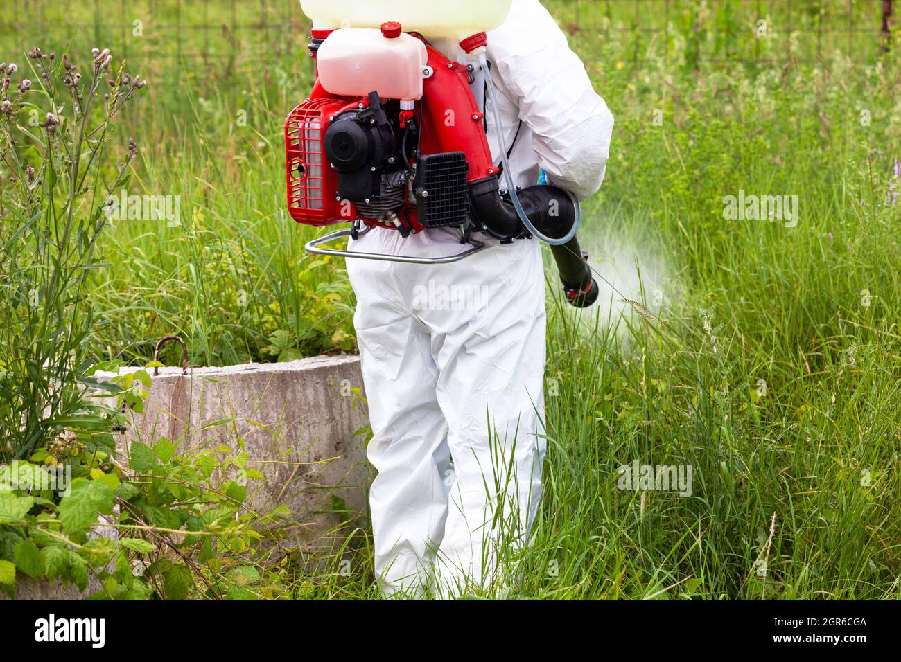 Spraying insecticides hi-res stock photography and images - Alamy