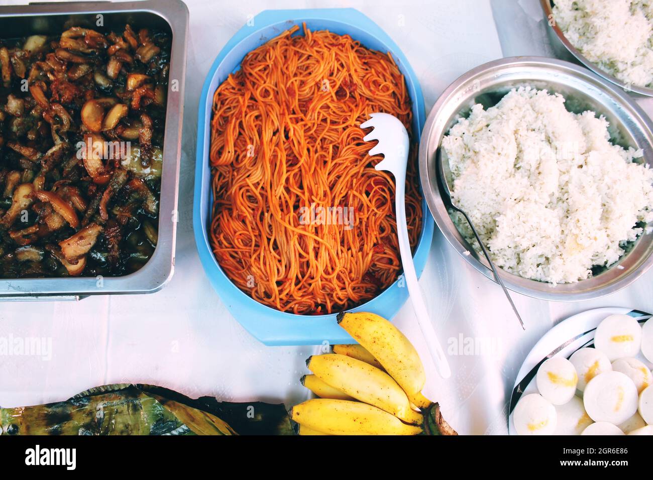 Filipino spaghetti hi-res stock photography and images - Alamy