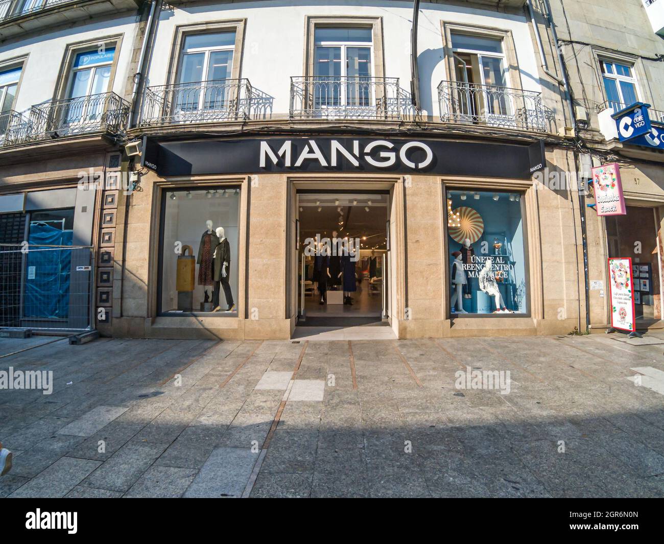 Mango clothes store spain hi-res stock photography and images - Alamy