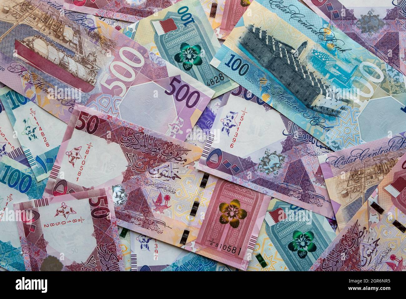 500 riyal qatari hi-res stock photography and images - Alamy