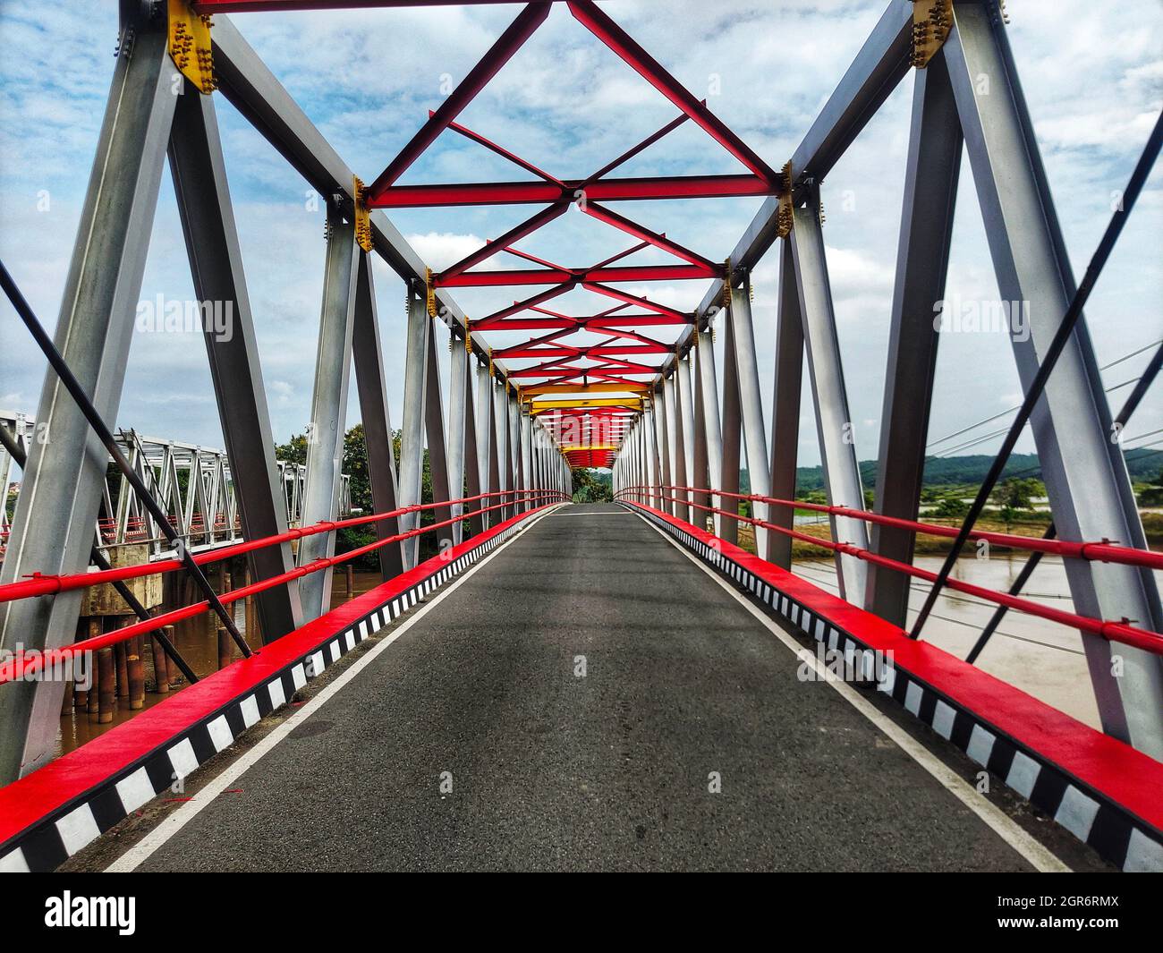 Steel footbridge over railway hi-res stock photography and images - Alamy