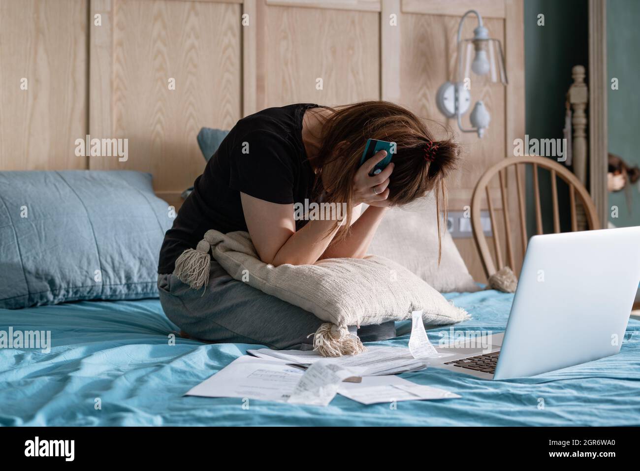 Bank activity hi-res stock photography and images - Alamy