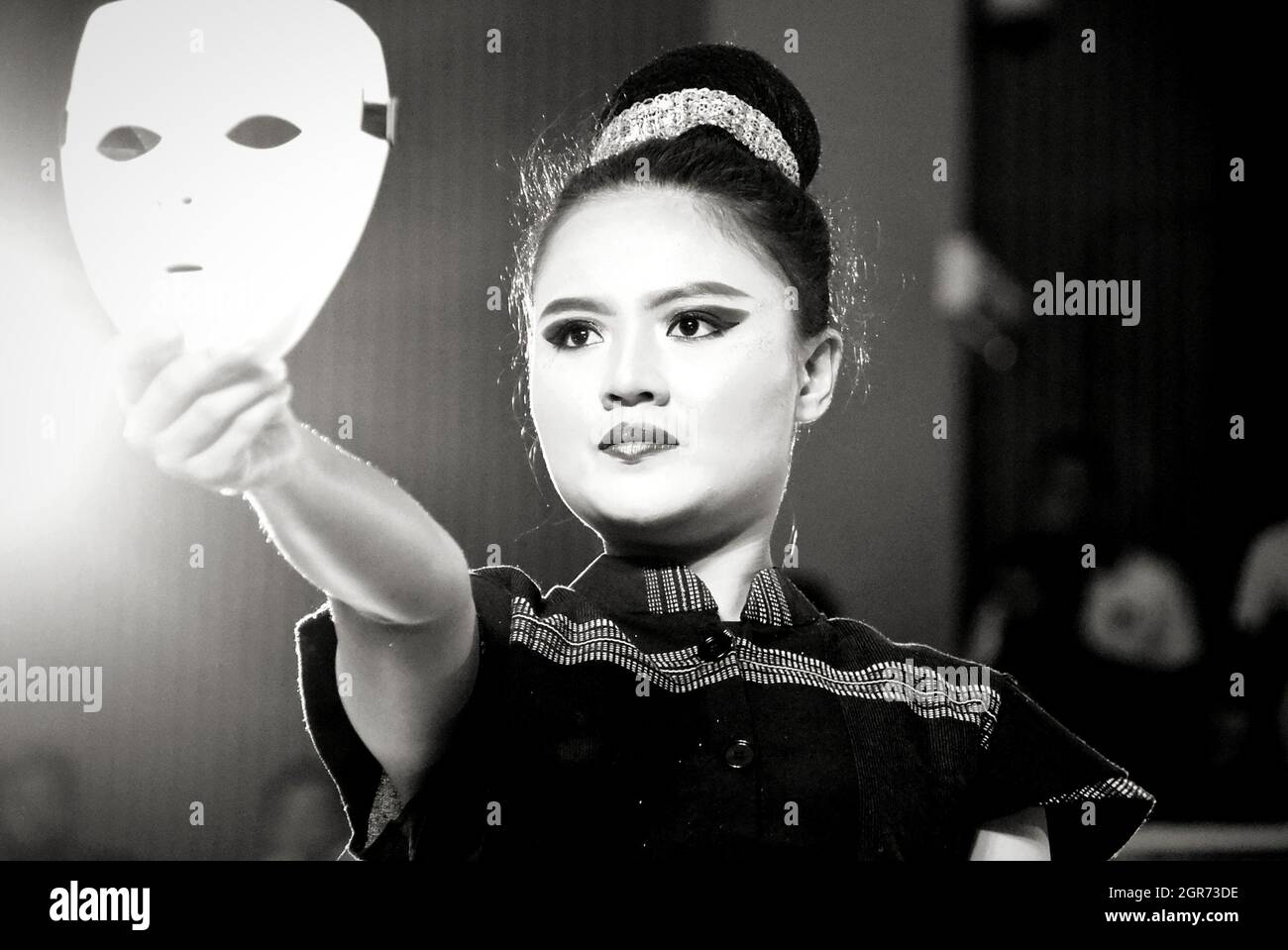 Dancer holding her waist hi-res stock photography and images - Alamy