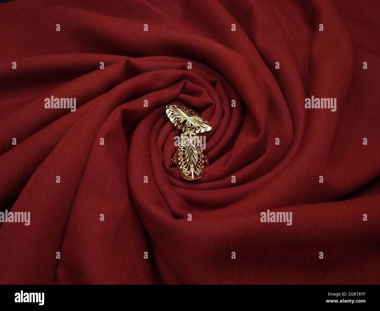 Diamond shaped eye hi-res stock photography and images - Alamy