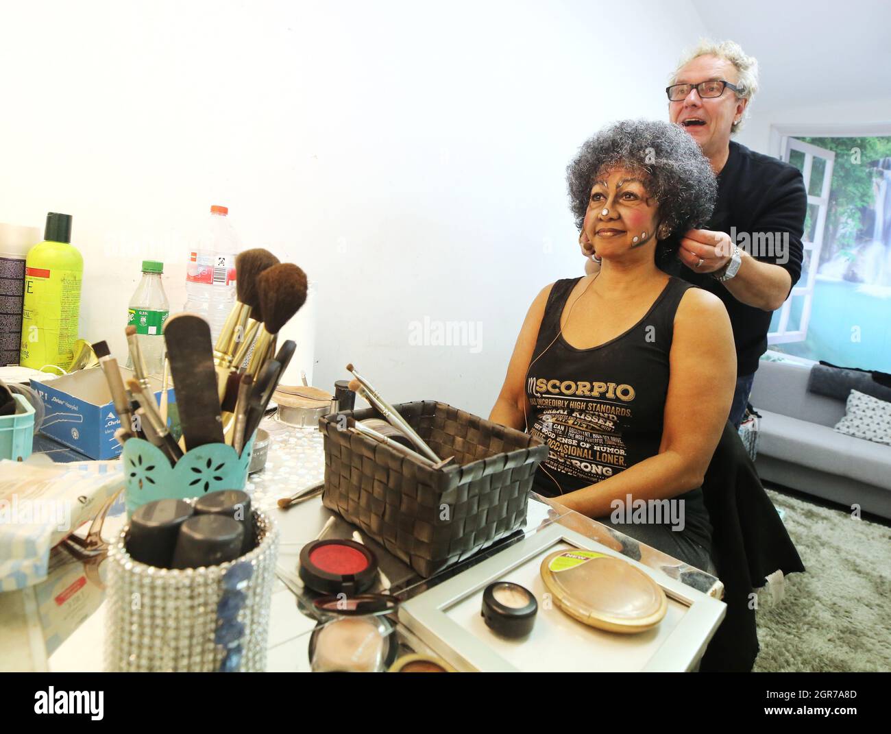 Bochum, Germany. 30th Sep, 2021. Actress Reva Rice (l) is made up in ...