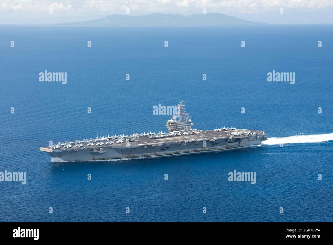 210927-N-CW176-1265 SAN BERNARDINO STRAIT (Sept. 27, 2021) The U.S ...