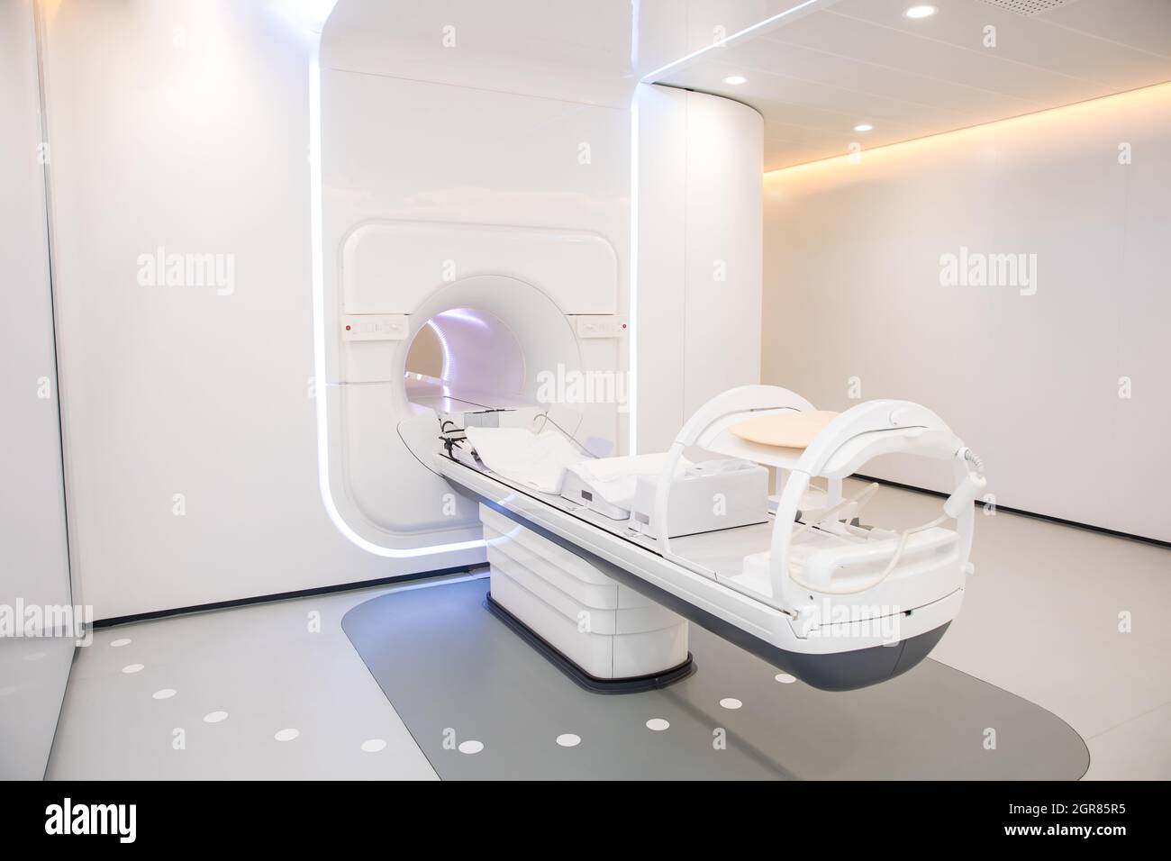 Mri scanner asia hi-res stock photography and images - Alamy
