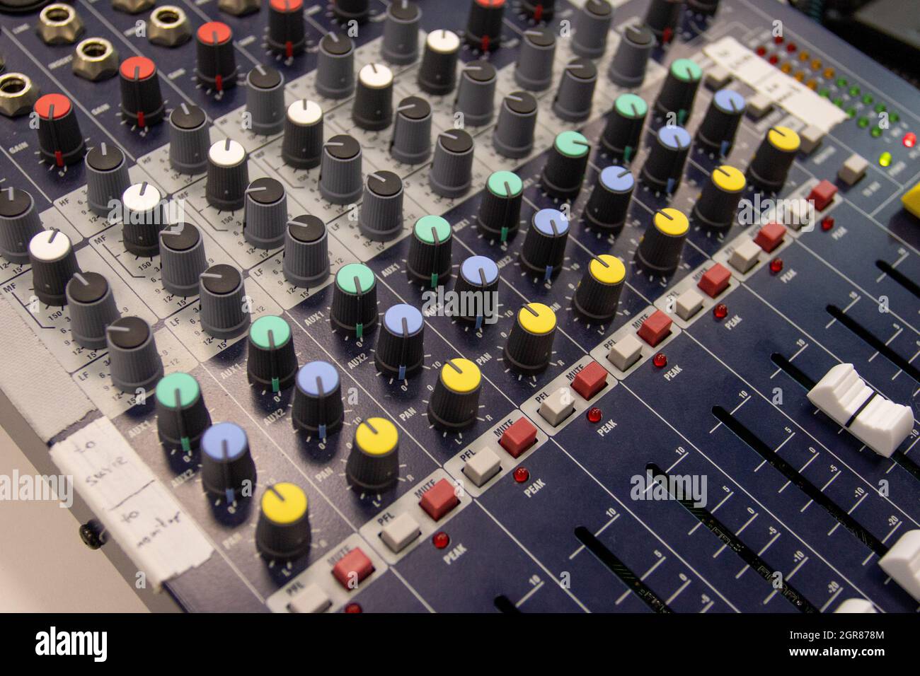 Professional audio editor hi-res stock photography and images - Alamy
