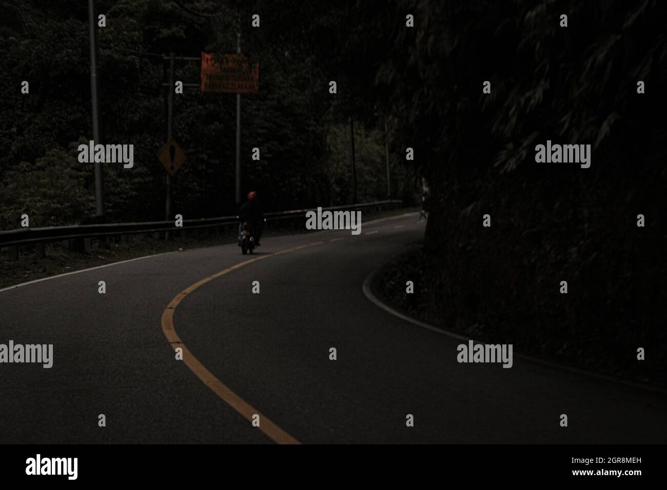 Double Curve Road Traffic Sign High Resolution Stock Photography and ...