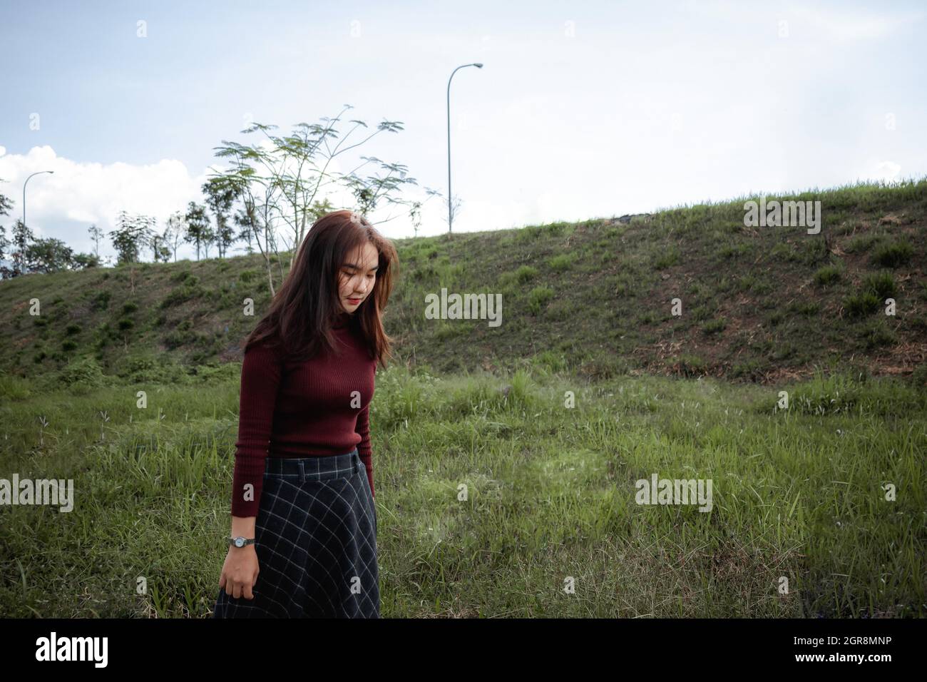 Woman Walk Away With Sad Expresion Hopeless Sadness Stock Photo - Alamy